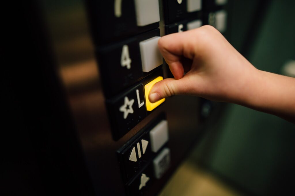 Buildings, elevators, escalators and stairs in Chinese – Chinese Edge